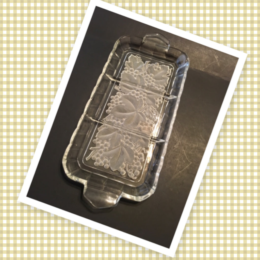 Vintage Rectangle 3 Section Relish Tray Clear Glass Frosted Grapes Lea ...